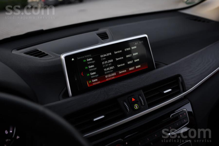 Orange BMW X1 2018 in Riga, with an engine capacity of 2.50 L and mileage of 0 thousand km for 17900 €, photo 22 on AUTOMOTO.COM.LV
