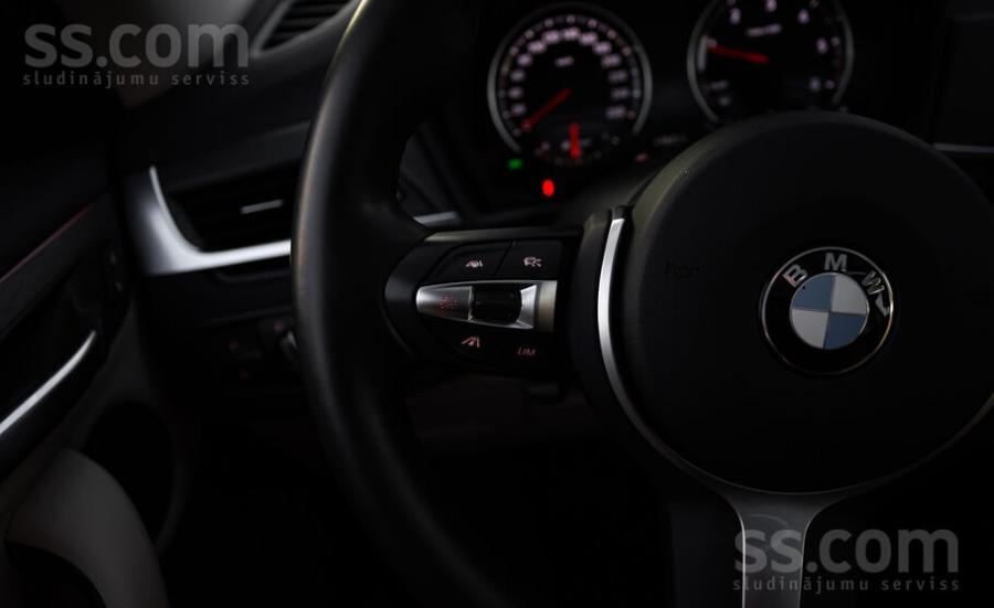 Orange BMW X1 2018 in Riga, with an engine capacity of 2.50 L and mileage of 0 thousand km for 17900 €, photo 26 on AUTOMOTO.COM.LV