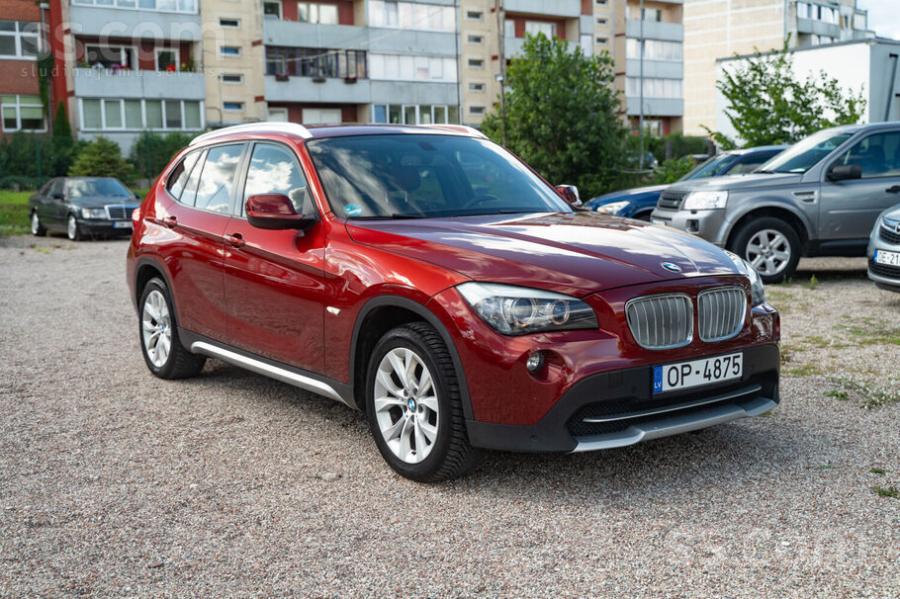 Red BMW X1 2010 in Liepaja, with an engine capacity of 2.00 L and mileage of 267 thousand km for 7500 €, photo 8 on AUTOMOTO.COM.LV