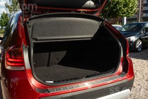 Red BMW X1 2010 in Liepaja, with an engine capacity of 2.00 L and mileage of 267 thousand km for 7500 €, photo 15 on AUTOMOTO.COM.LV
