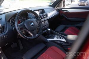 Red BMW X1 2010 in Liepaja, with an engine capacity of 2.00 L and mileage of 267 thousand km for 7500 €, photo 16 on AUTOMOTO.COM.LV