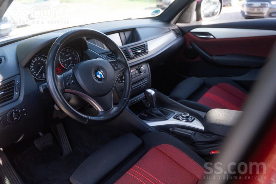 Red BMW X1 2010 in Liepaja, with an engine capacity of 2.00 L and mileage of 267 thousand km for 7500 €, photo 16 on AUTOMOTO.COM.LV