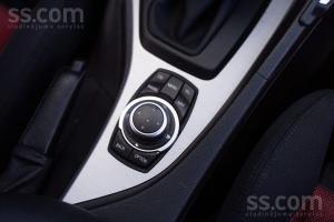 Red BMW X1 2010 in Liepaja, with an engine capacity of 2.00 L and mileage of 267 thousand km for 7500 €, photo 24 on AUTOMOTO.COM.LV
