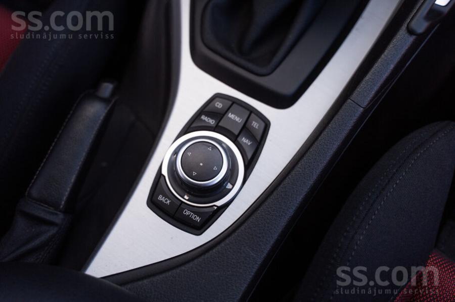 Red BMW X1 2010 in Liepaja, with an engine capacity of 2.00 L and mileage of 267 thousand km for 7500 €, photo 24 on AUTOMOTO.COM.LV