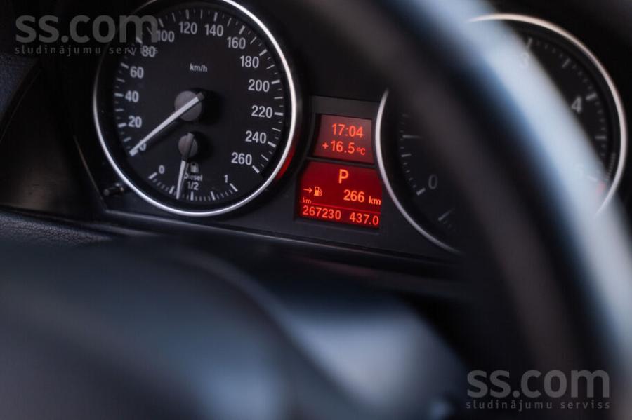 Red BMW X1 2010 in Liepaja, with an engine capacity of 2.00 L and mileage of 267 thousand km for 7500 €, photo 29 on AUTOMOTO.COM.LV