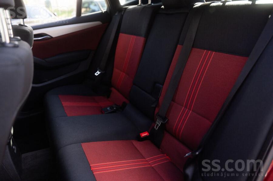 Red BMW X1 2010 in Liepaja, with an engine capacity of 2.00 L and mileage of 267 thousand km for 7500 €, photo 36 on AUTOMOTO.COM.LV