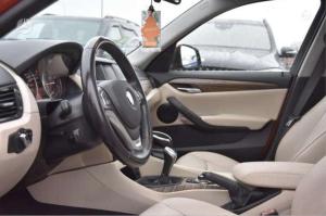 Red BMW X1 2012 in Taurage, with an engine capacity of 2.00 L and mileage of 231 thousand km for 6700 €, photo 7 on AUTOMOTO.COM.LV