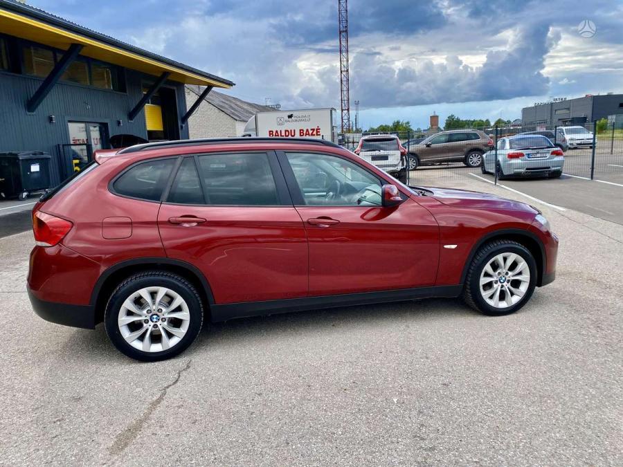 Sarkans BMW X1 2012 Šauļi, ar dzinēja tilpumu 2.00 L un nobraukumu 280 tūkst. km par 4650 €, foto 7 vietnē AUTOMOTO.COM.LV