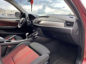 Sarkans BMW X1 2012 Šauļi, ar dzinēja tilpumu 2.00 L un nobraukumu 280 tūkst. km par 4650 €, foto 12 vietnē AUTOMOTO.COM.LV
