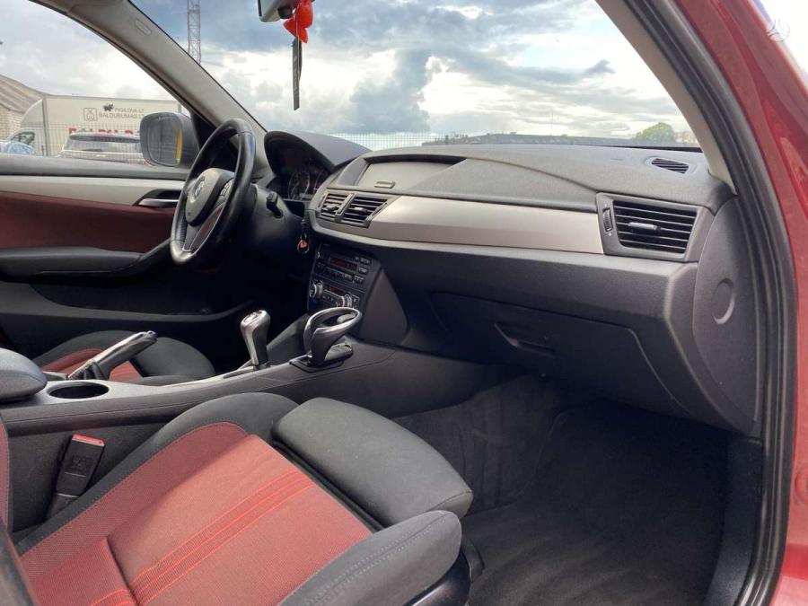 Sarkans BMW X1 2012 Šauļi, ar dzinēja tilpumu 2.00 L un nobraukumu 280 tūkst. km par 4650 €, foto 12 vietnē AUTOMOTO.COM.LV