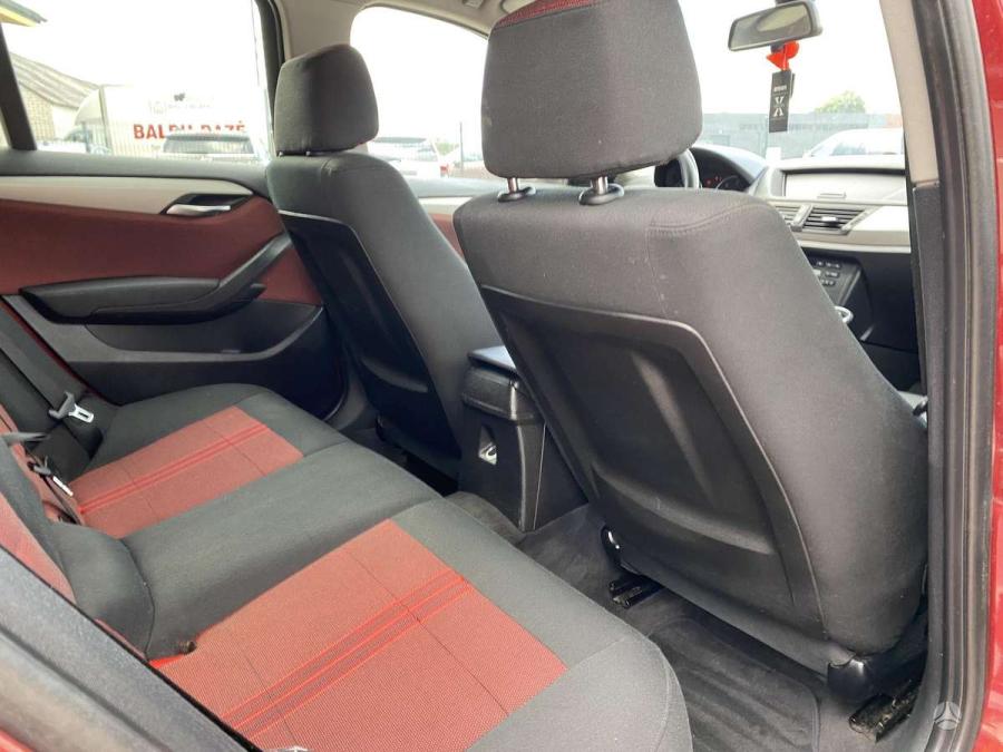 Sarkans BMW X1 2012 Šauļi, ar dzinēja tilpumu 2.00 L un nobraukumu 280 tūkst. km par 4650 €, foto 13 vietnē AUTOMOTO.COM.LV