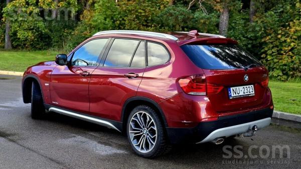 Red BMW X1 2011 in Riga, with an engine capacity of 2.00 L and mileage of 286 thousand km for 6500 €, photo 6 on AUTOMOTO.COM.LV