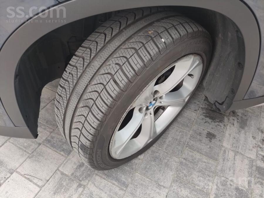 Violet BMW X1 2010 in Riga, with an engine capacity of 2.00 L and mileage of 283 thousand km for 7250 €, photo 17 on AUTOMOTO.COM.LV