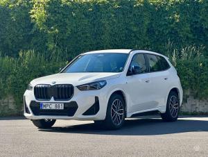 Balts BMW X1 2023 Viļņa, ar dzinēja tilpumu 1.50 L un nobraukumu 62 tūkst. km par 33500 €, foto  vietnē AUTOMOTO.COM.LV