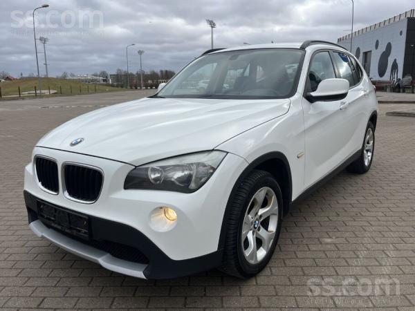 White BMW X1 2010 in Riga, with an engine capacity of 2.00 L and mileage of 309 thousand km for 5250 €, photo 3 on AUTOMOTO.COM.LV