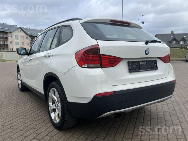 White BMW X1 2010 in Riga, with an engine capacity of 2.00 L and mileage of 309 thousand km for 5250 €, photo 5 on AUTOMOTO.COM.LV
