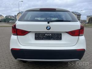 White BMW X1 2010 in Riga, with an engine capacity of 2.00 L and mileage of 309 thousand km for 5250 €, photo 6 on AUTOMOTO.COM.LV