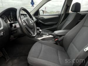 White BMW X1 2010 in Riga, with an engine capacity of 2.00 L and mileage of 309 thousand km for 5250 €, photo 10 on AUTOMOTO.COM.LV