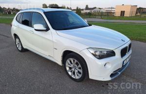 White BMW X1 2010 in Riga, with an engine capacity of 2.00 L and mileage of 276 thousand km for 7200 €, photo 3 on AUTOMOTO.COM.LV