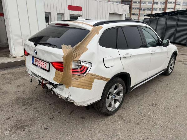 White BMW X1 2010 in Marijampole, with an engine capacity of 2.00 L and mileage of 244 thousand km for 3550 €, photo 10 on AUTOMOTO.COM.LV
