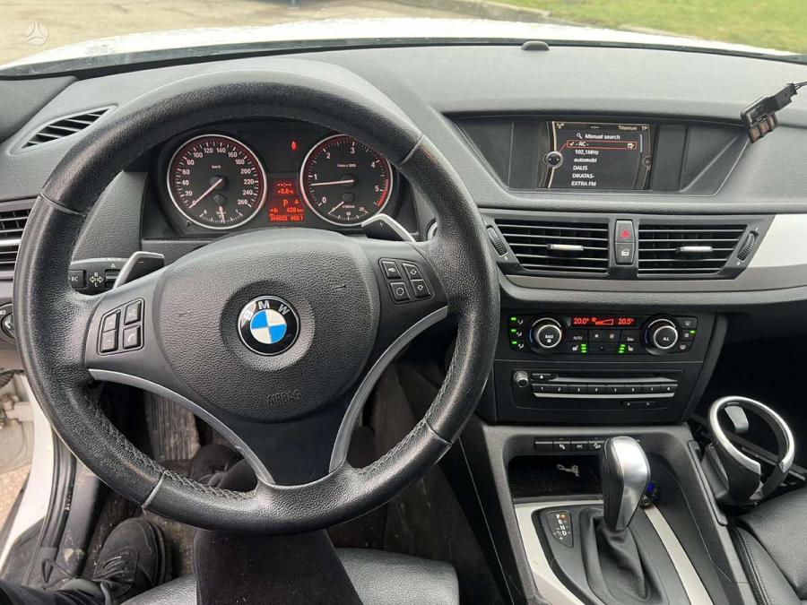Balts BMW X1 2010 Marijampole, ar dzinēja tilpumu 2.00 L un nobraukumu 244 tūkst. km par 3500 €, foto 6 vietnē AUTOMOTO.COM.LV
