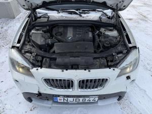 White BMW X1 2010 in Marijampole, with an engine capacity of 2.00 L and mileage of 244 thousand km for 3450 €, photo 12 on AUTOMOTO.COM.LV