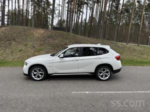 White BMW X1 2010 in Riga, with an engine capacity of 2.00 L and mileage of 311 thousand km for 8250 €, photo 2 on AUTOMOTO.COM.LV