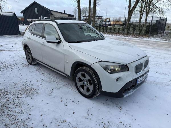White BMW X1 2010 in Marijampole, with an engine capacity of 2.00 L and mileage of 244 thousand km for 3350 €, photo 1 on AUTOMOTO.COM.LV