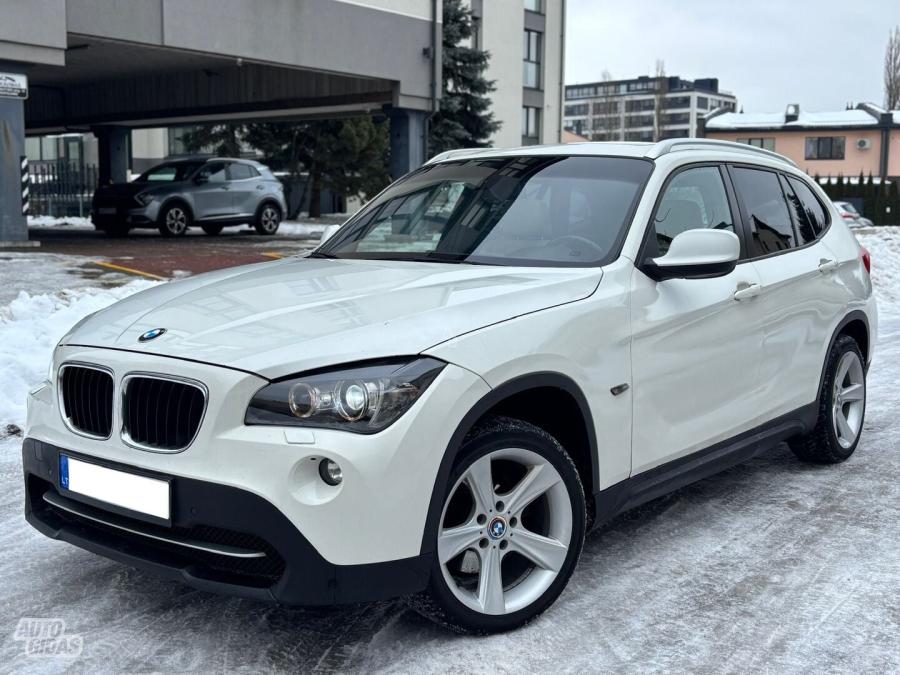 Balts BMW X1 2010 Kauņa, ar dzinēja tilpumu 2.00 L un nobraukumu 300 tūkst. km par 6500 €, foto 1 vietnē AUTOMOTO.COM.LV