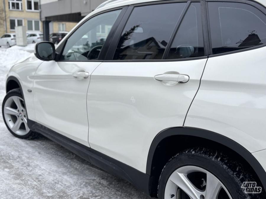 Balts BMW X1 2010 Kauņa, ar dzinēja tilpumu 2.00 L un nobraukumu 300 tūkst. km par 6500 €, foto 12 vietnē AUTOMOTO.COM.LV
