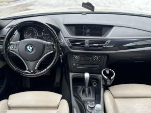 Balts BMW X1 2010 Kauņa, ar dzinēja tilpumu 2.00 L un nobraukumu 300 tūkst. km par 6500 €, foto 24 vietnē AUTOMOTO.COM.LV