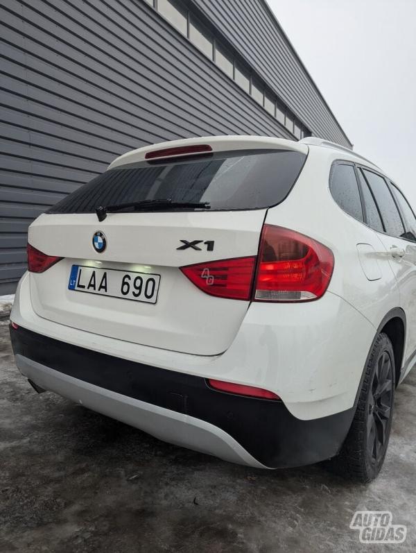 Balts BMW X1 2010 Alīta, ar dzinēja tilpumu 2.00 L un nobraukumu 321 tūkst. km par 5200 €, foto 1 vietnē AUTOMOTO.COM.LV