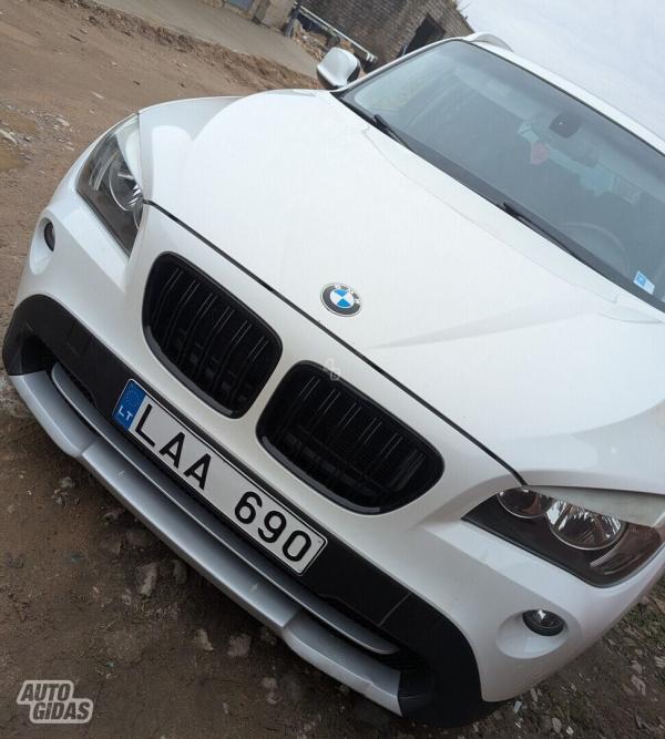 Balts BMW X1 2010 Alīta, ar dzinēja tilpumu 2.00 L un nobraukumu 321 tūkst. km par 5200 €, foto 10 vietnē AUTOMOTO.COM.LV