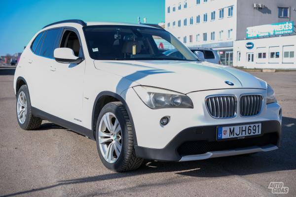 Balts BMW X1 2010 Klaipėda, ar dzinēja tilpumu 2.00 L un nobraukumu 278 tūkst. km par 7000 €, foto 1 vietnē AUTOMOTO.COM.LV