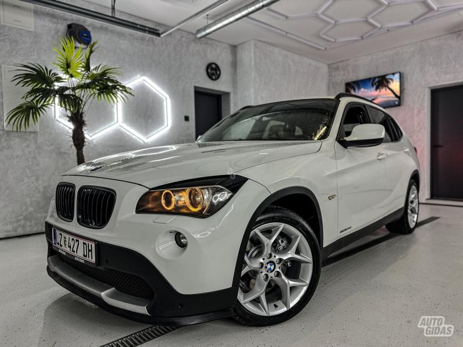 White BMW X1 2010 in Kaunas, with an engine capacity of 2.00 L and mileage of 221 thousand km for 6950 €, photo 7 on AUTOMOTO.COM.LV
