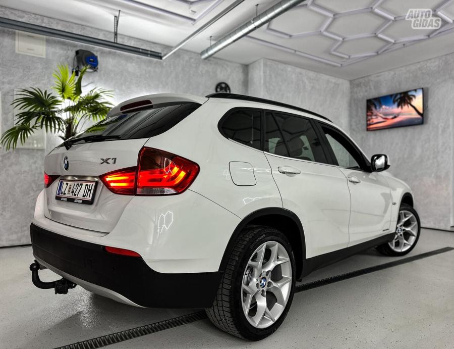 Balts BMW X1 2010 Kauņa, ar dzinēja tilpumu 2.00 L un nobraukumu 221 tūkst. km par 6950 €, foto 6 vietnē AUTOMOTO.COM.LV