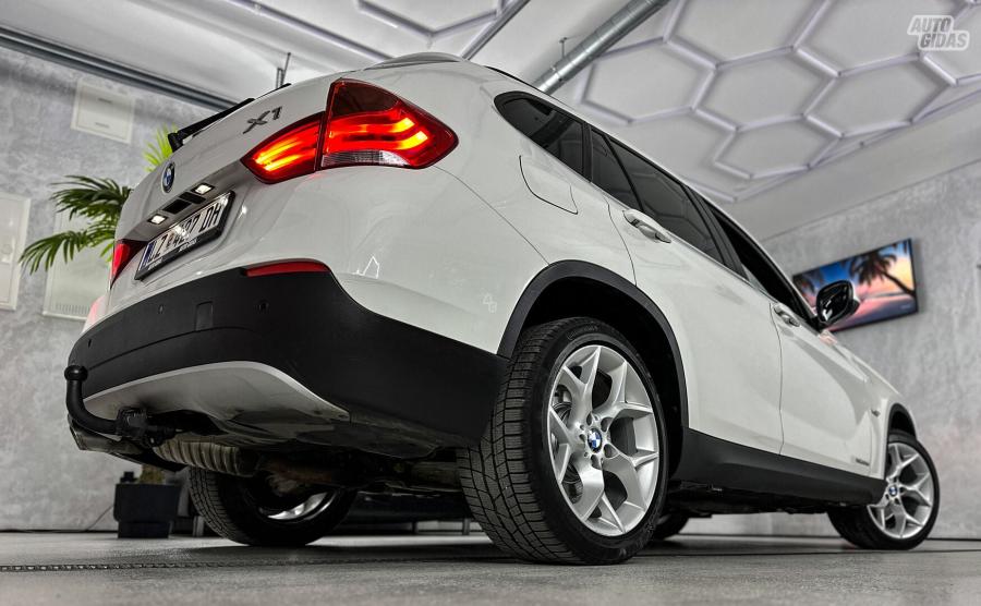 Balts BMW X1 2010 Kauņa, ar dzinēja tilpumu 2.00 L un nobraukumu 221 tūkst. km par 6950 €, foto 13 vietnē AUTOMOTO.COM.LV