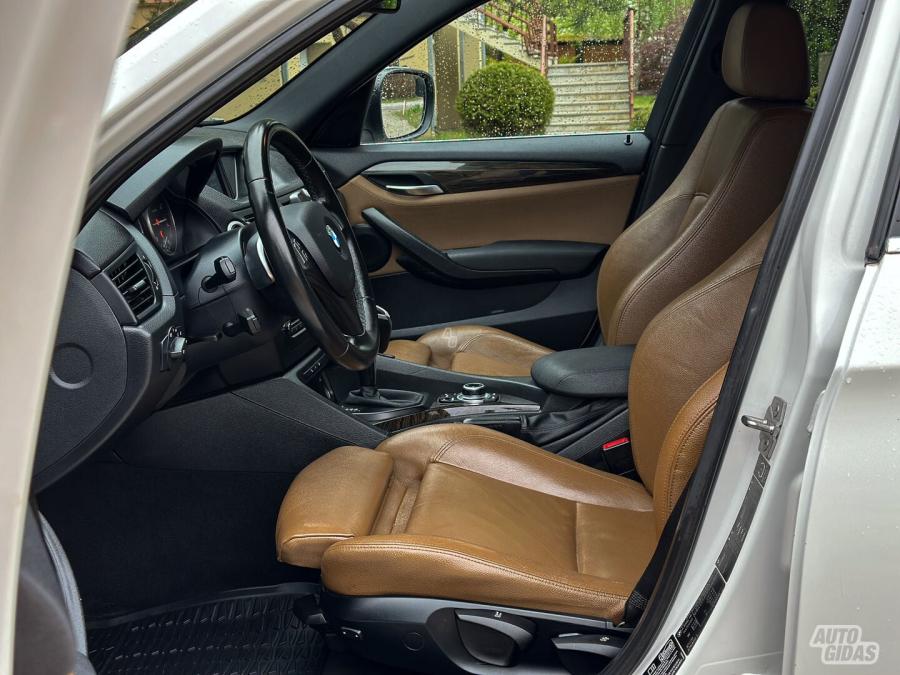 Balts BMW X1 2010 Kauņa, ar dzinēja tilpumu 2.00 L un nobraukumu 221 tūkst. km par 6950 €, foto 27 vietnē AUTOMOTO.COM.LV