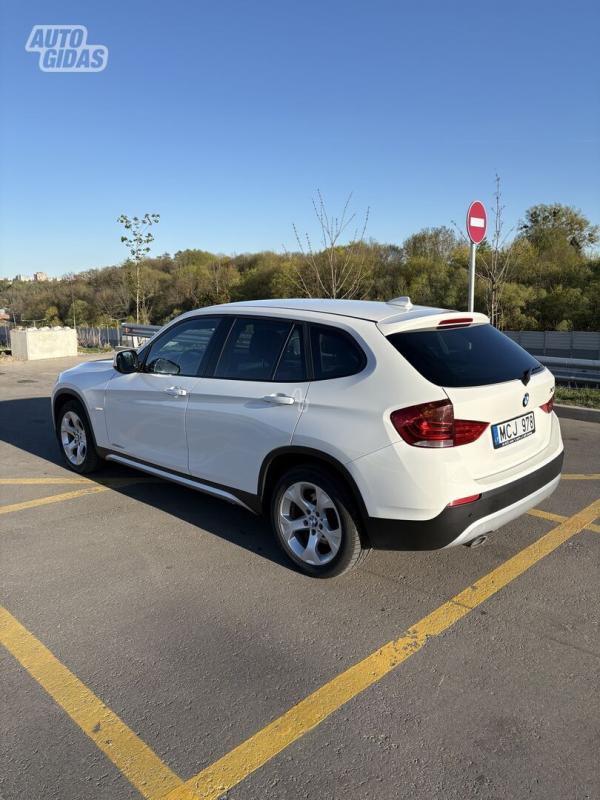 Balts BMW X1 2010 Kauņa, ar dzinēja tilpumu 2.00 L un nobraukumu 247 tūkst. km par 7000 €, foto 5 vietnē AUTOMOTO.COM.LV