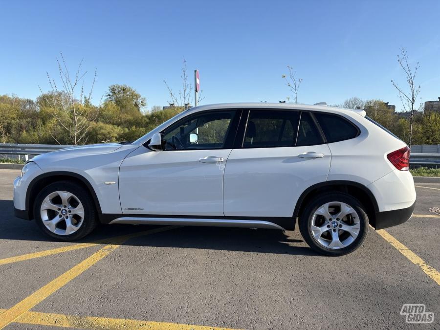 White BMW X1 2010 in Kaunas, with an engine capacity of 2.00 L and mileage of 247 thousand km for 7000 €, photo 7 on AUTOMOTO.COM.LV