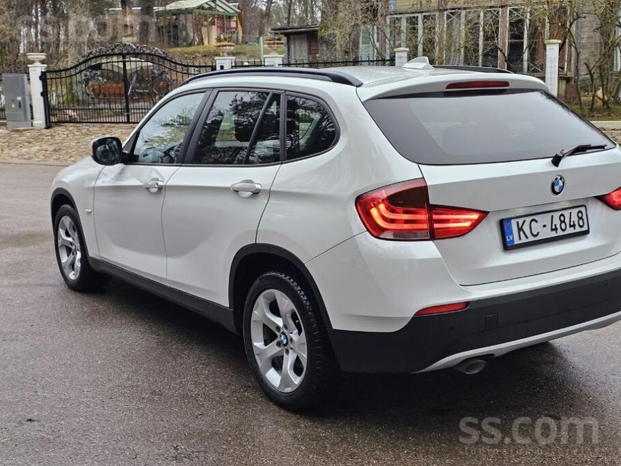 Balts BMW X1 2010 Rīga, ar dzinēja tilpumu 2.00 L un nobraukumu 212 tūkst. km par 7850 €, foto 5 vietnē AUTOMOTO.COM.LV