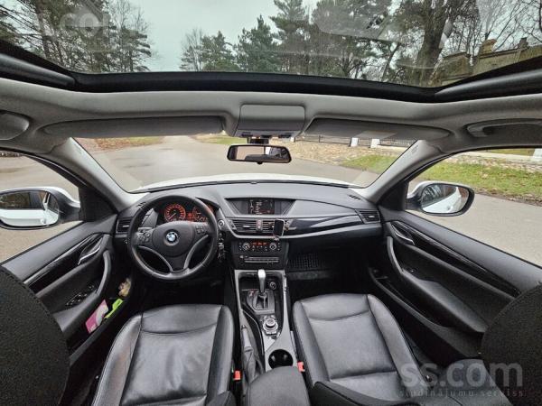 Белый БМВ Х1 2010 в Рига, объемом двигателя 2.00 л и пробегом 212 тыс. км за 7850 €, фото 6 на AUTOMOTO.COM.LV