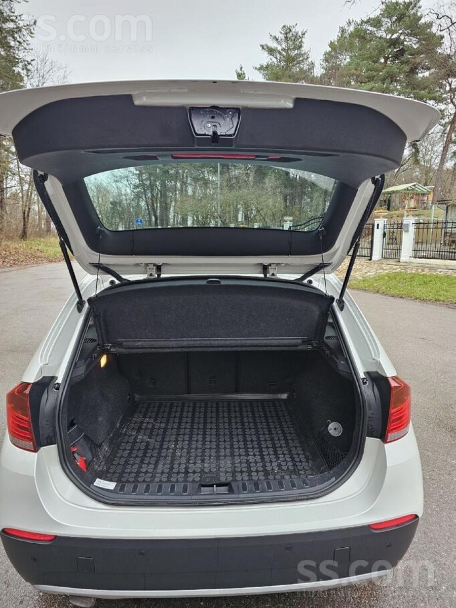 Balts BMW X1 2010 Rīga, ar dzinēja tilpumu 2.00 L un nobraukumu 212 tūkst. km par 7850 €, foto 10 vietnē AUTOMOTO.COM.LV