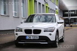 Balts BMW X1 2010 Rīga, ar dzinēja tilpumu 2.00 L un nobraukumu 339 tūkst. km par 5995 €, foto  vietnē AUTOMOTO.COM.LV