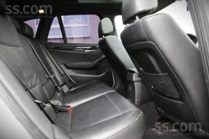 Balts BMW X1 2010 Rīga, ar dzinēja tilpumu 2.00 L un nobraukumu 339 tūkst. km par 5995 €, foto 14 vietnē AUTOMOTO.COM.LV