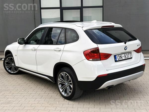 White BMW X1 2010 in Riga, with an engine capacity of 2.00 L and mileage of 284 thousand km for 6900 €, photo 5 on AUTOMOTO.COM.LV