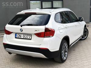 Balts BMW X1 2010 Rīga, ar dzinēja tilpumu 2.00 L un nobraukumu 284 tūkst. km par 6900 €, foto 7 vietnē AUTOMOTO.COM.LV
