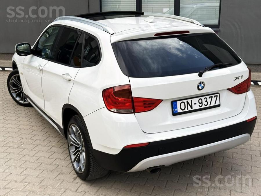 Balts BMW X1 2010 Rīga, ar dzinēja tilpumu 2.00 L un nobraukumu 284 tūkst. km par 6900 €, foto 8 vietnē AUTOMOTO.COM.LV