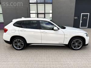 Balts BMW X1 2010 Rīga, ar dzinēja tilpumu 2.00 L un nobraukumu 284 tūkst. km par 6900 €, foto 26 vietnē AUTOMOTO.COM.LV