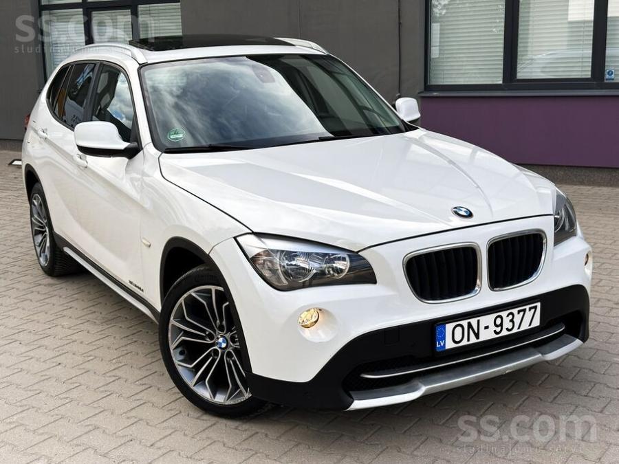 Balts BMW X1 2010 Rīga, ar dzinēja tilpumu 2.00 L un nobraukumu 284 tūkst. km par 6900 €, foto 31 vietnē AUTOMOTO.COM.LV